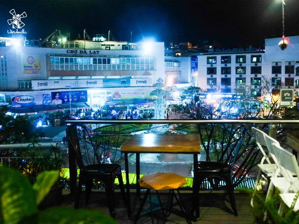Kiến Trúc Xây Dựng Quán Cafe Ban-công Tại Đà Lạt